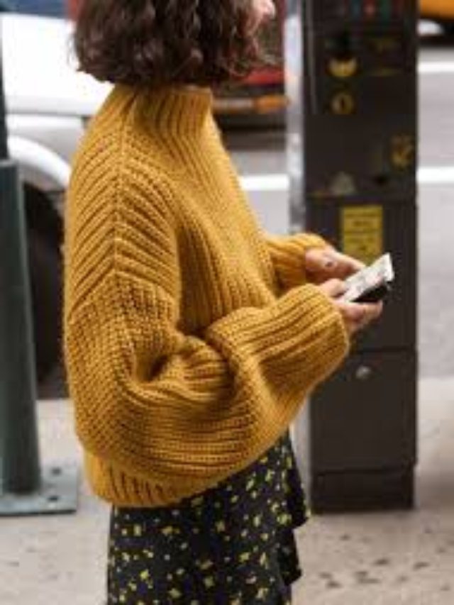 The Best Way To Fold A Bulky Sweater - The Visual Aspect